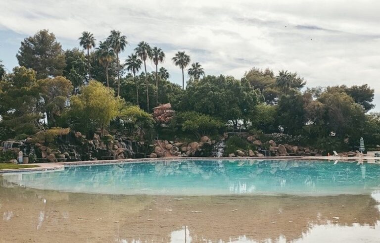 Val Vista Lakes Community Association
